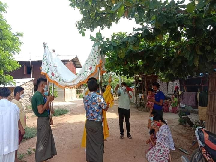 Priest in Myanmar holds religious procession to inspire parishioners | RVA