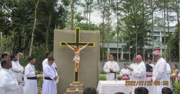 Oblate priests in Bangladesh mark 50 years of missionary work | RVA