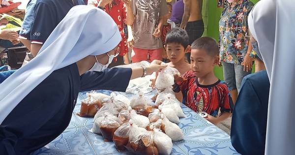 Catholic nuns begin feeding program for poor in Thailand | RVA