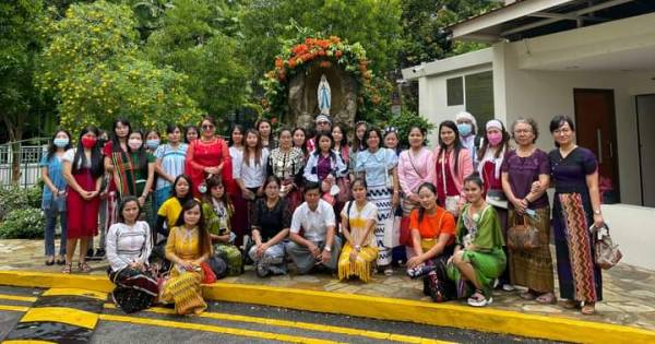 Singaporean Cardinal presides over Mass for the World Day of Migrants | RVA