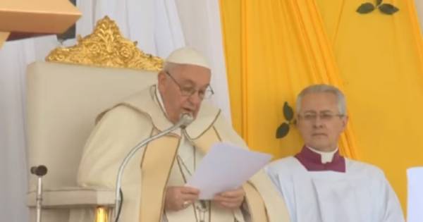 Pope to parish priests: Practice the art of communal discernment | RVA