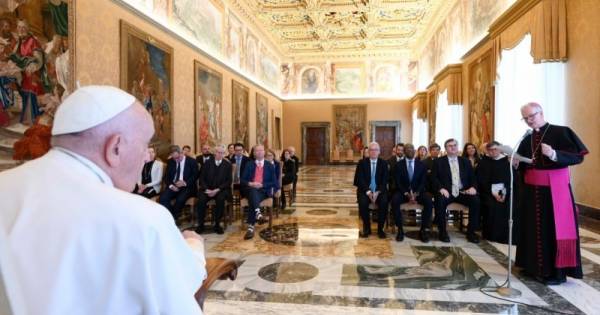 Pope Francis highlights the ethical use of artificial intelligence | RVA