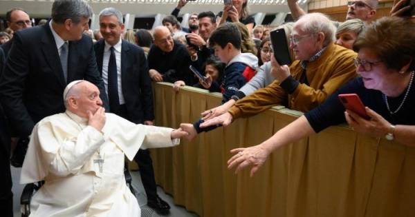 Pope urges Catholics to walk together as brothers and sisters | RVA