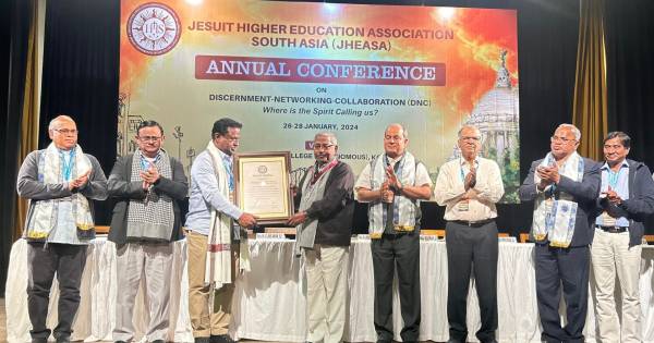 Noted educationist receives first Magis Award in India | RVA