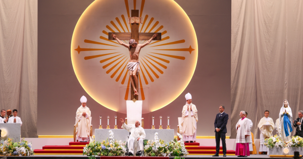Holy Father: Love gives life and strength | RVA